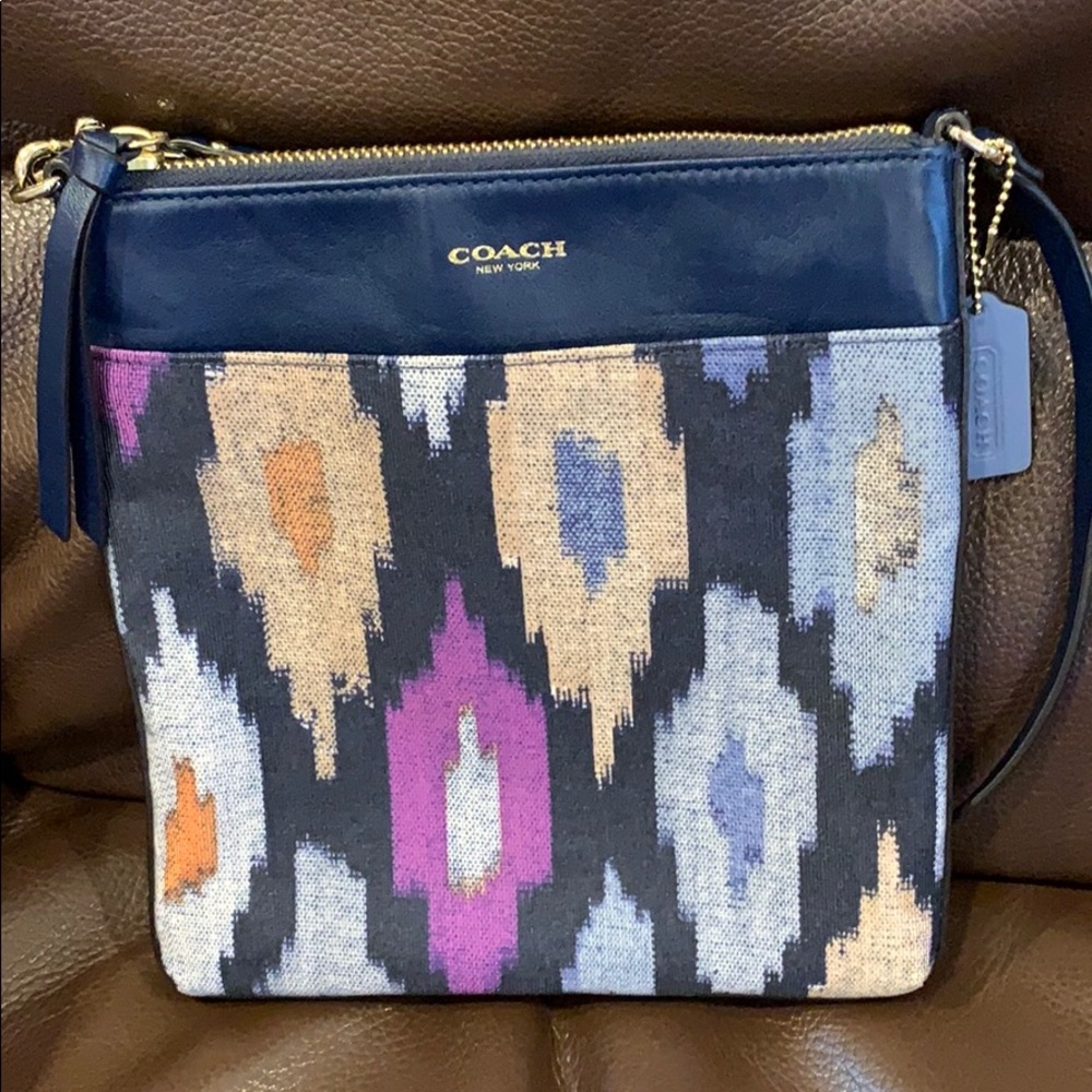 Coach Fabric And Leather Trim Crossbody. - Gem